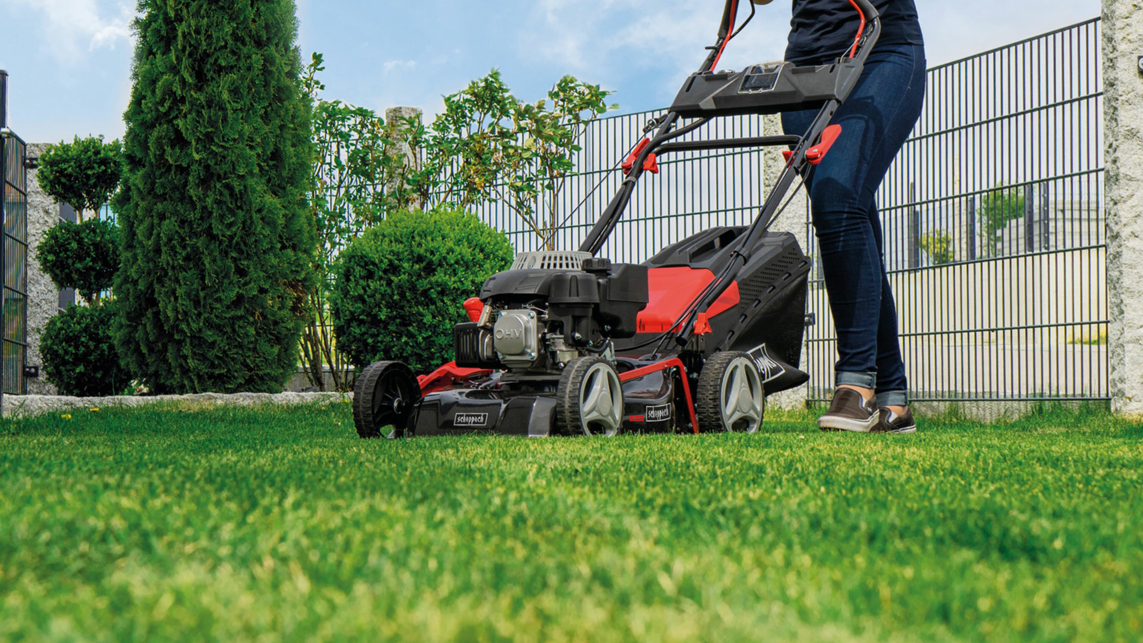 Tondeuse à démarrage électrique