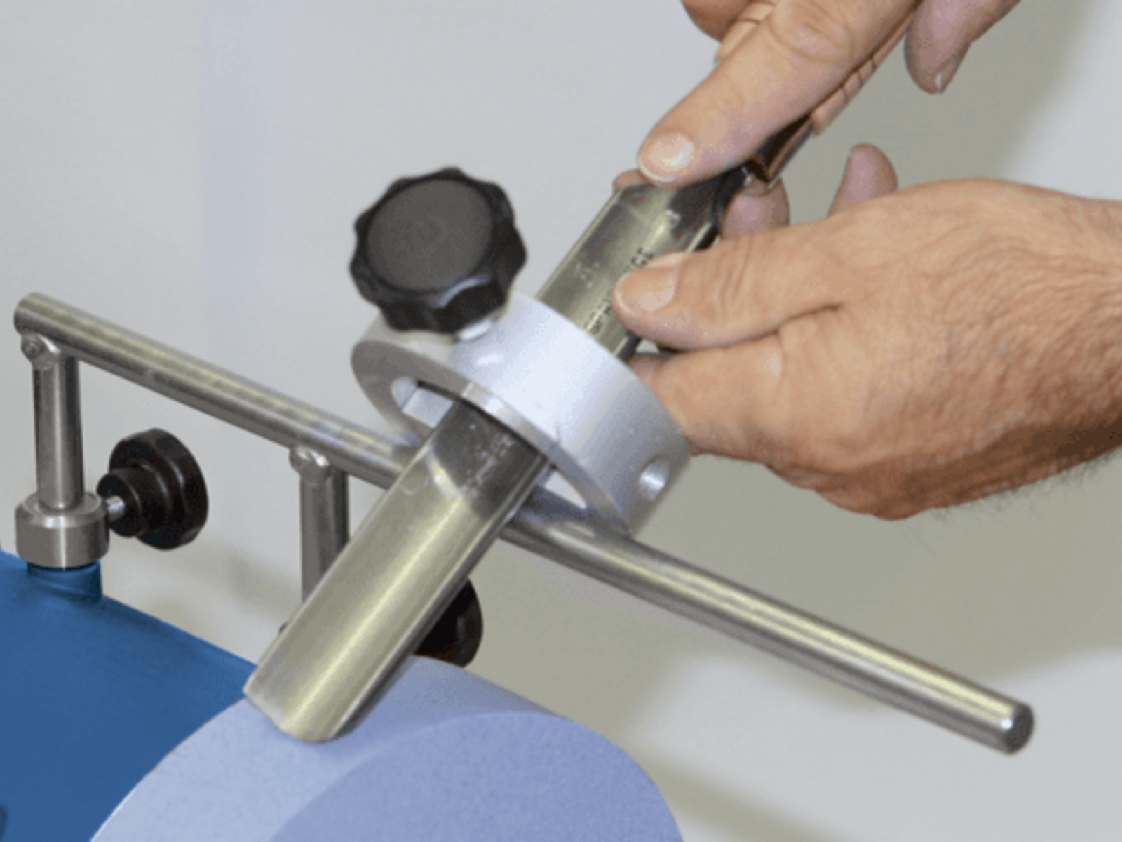 Comment affûter avec une meuleuse